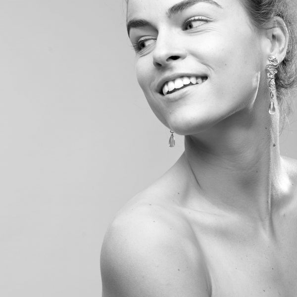 Amara Pearl Earrings – DEBORAH BLYTH